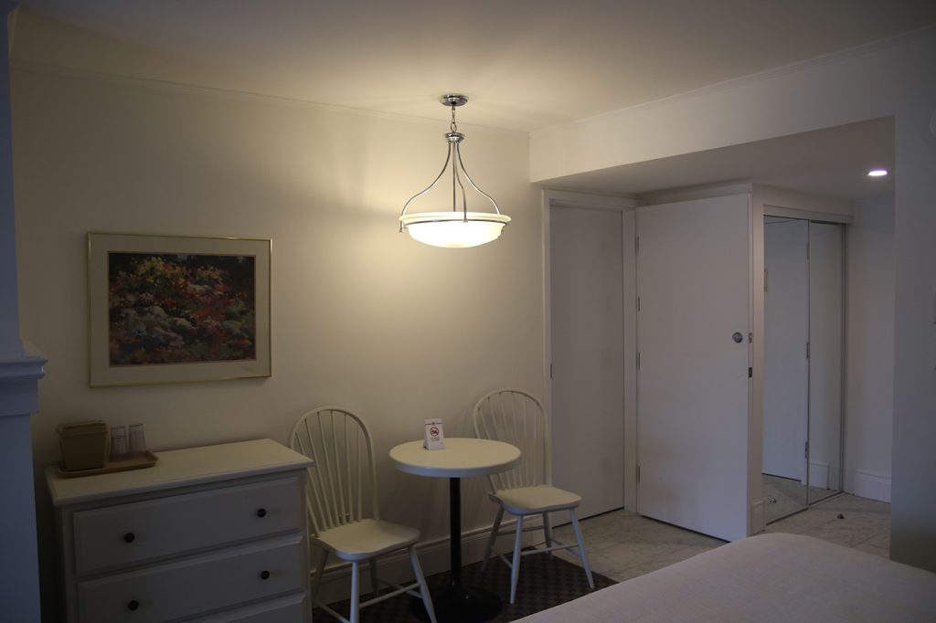 HEARTHSIDE - ADJOINING ROOMS